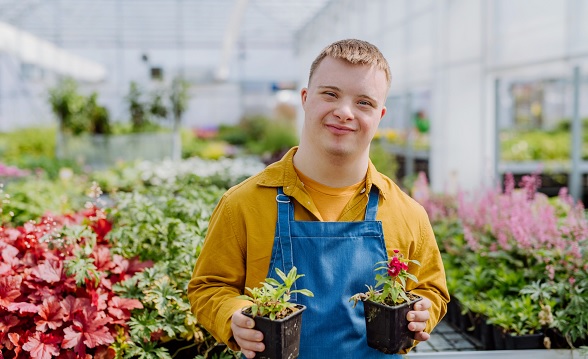 Projet loi "plein emploi" : les demandes de l'Unapei pour les Esat
